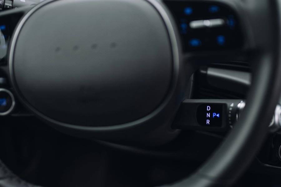 Pelēks Hyundai Ioniq 2022 Rīga, ar dzinēja tilpumu 0.00 L un nobraukumu 35 tūkst. km par 29500 €, foto 16 vietnē AUTOMOTO.COM.LV