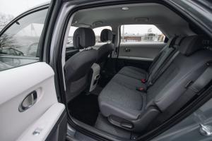 Pelēks Hyundai Ioniq 2022 Rīga, ar dzinēja tilpumu 0.00 L un nobraukumu 35 tūkst. km par 29500 €, foto 18 vietnē AUTOMOTO.COM.LV
