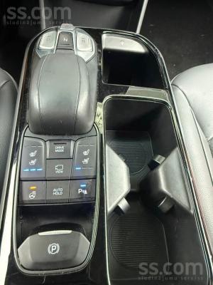 Grey Hyundai Ioniq 2022 in Riga, with an engine capacity of 0.00 L and mileage of 77 thousand km for 17500 €, photo 7 on AUTOMOTO.COM.LV