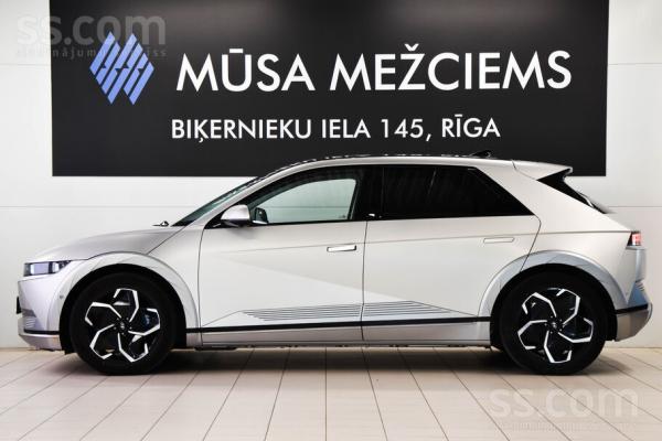 Grey Hyundai Ioniq 2022 in Riga, with an engine capacity of 0.00 L and mileage of 131 thousand km for 25990 €, photo 6 on AUTOMOTO.COM.LV