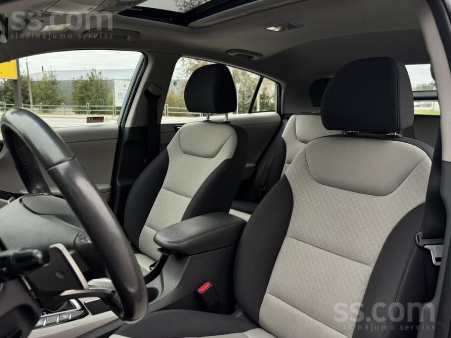 Pelēks Hyundai Ioniq 2018 Tukums, ar dzinēja tilpumu 1.60 L un nobraukumu 91 tūkst. km par 13900 €, foto 7 vietnē AUTOMOTO.COM.LV