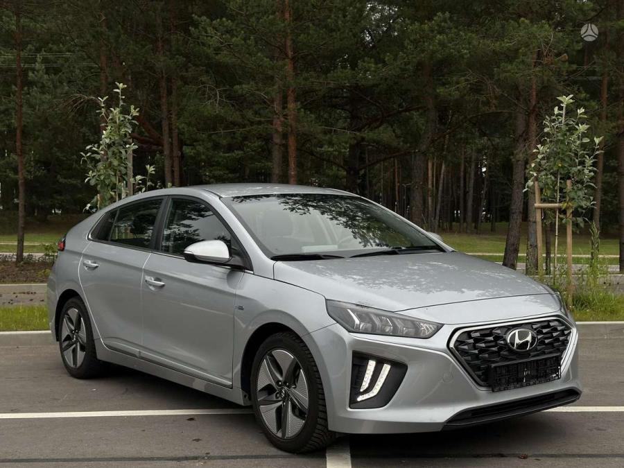 Pelēks Hyundai Ioniq 2019 Utena, ar dzinēja tilpumu 1.58 L un nobraukumu 166 tūkst. km par 10700 €, foto 1 vietnē AUTOMOTO.COM.LV