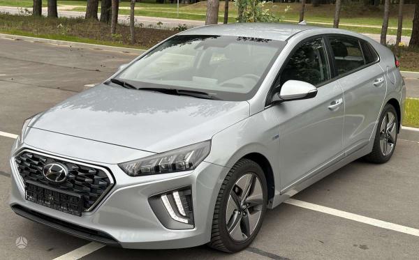 Grey Hyundai Ioniq 2019 in Utena, with an engine capacity of 1.58 L and mileage of 166 thousand km for 10700 €, photo 4 on AUTOMOTO.COM.LV