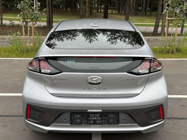 Grey Hyundai Ioniq 2019 in Utena, with an engine capacity of 1.58 L and mileage of 166 thousand km for 10700 €, photo 7 on AUTOMOTO.COM.LV