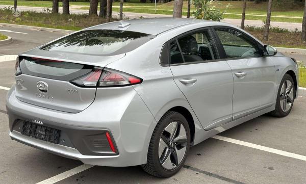 Grey Hyundai Ioniq 2019 in Utena, with an engine capacity of 1.58 L and mileage of 166 thousand km for 10700 €, photo 8 on AUTOMOTO.COM.LV