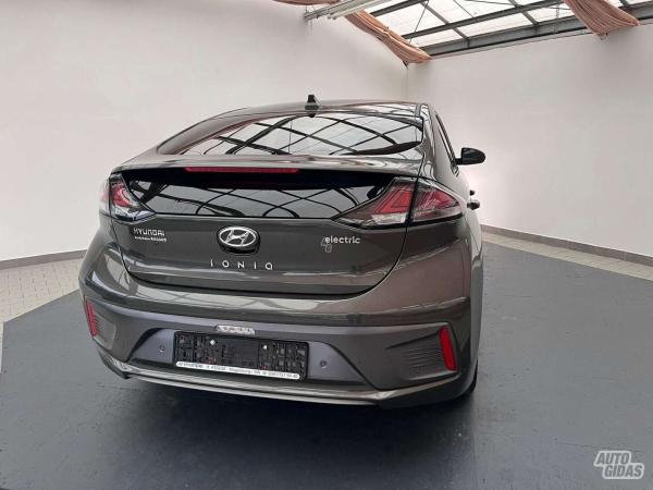 Grey Hyundai Ioniq 2021 in Kaunas, with an engine capacity of 0.00 L and mileage of 18 thousand km for 26295 €, photo 6 on AUTOMOTO.COM.LV