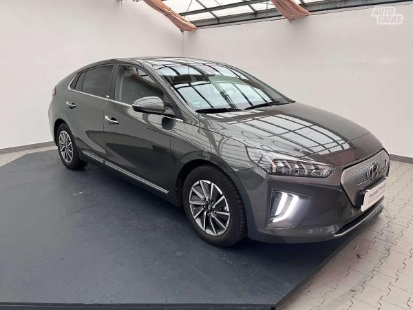 Grey Hyundai Ioniq 2021 in Kaunas, with an engine capacity of 0.00 L and mileage of 18 thousand km for 26295 €, photo 8 on AUTOMOTO.COM.LV