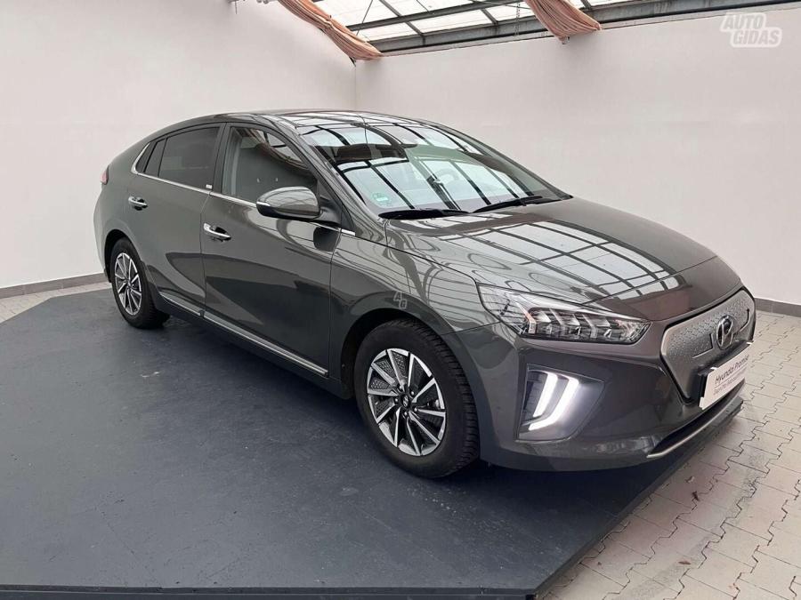 Grey Hyundai Ioniq 2021 in Kaunas, with an engine capacity of 0.00 L and mileage of 18 thousand km for 26295 €, photo 8 on AUTOMOTO.COM.LV