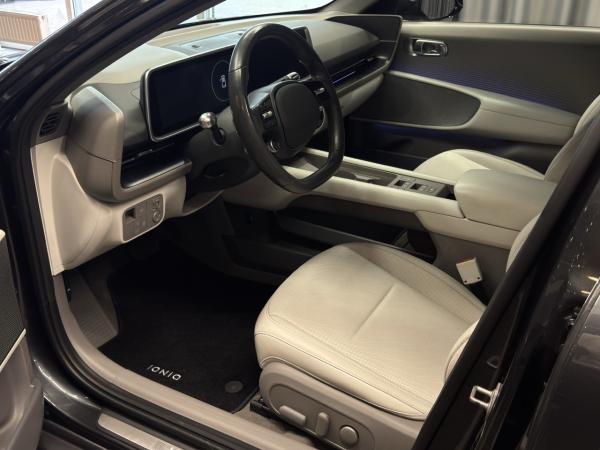 Grey Hyundai Ioniq 2023 in Riga, with an engine capacity of 0.00 L and mileage of 66 thousand km for 31990 €, photo 8 on AUTOMOTO.COM.LV