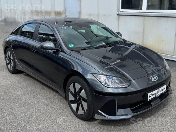 Pelēks Hyundai Ioniq 2023 Rīga, ar dzinēja tilpumu 0.00 L un nobraukumu 58 tūkst. km par 28900 €, foto 3 vietnē AUTOMOTO.COM.LV