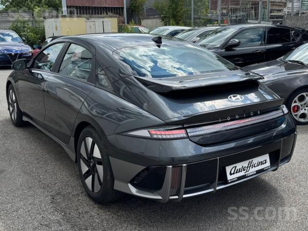 Pelēks Hyundai Ioniq 2023 Rīga, ar dzinēja tilpumu 0.00 L un nobraukumu 58 tūkst. km par 28900 €, foto 7 vietnē AUTOMOTO.COM.LV
