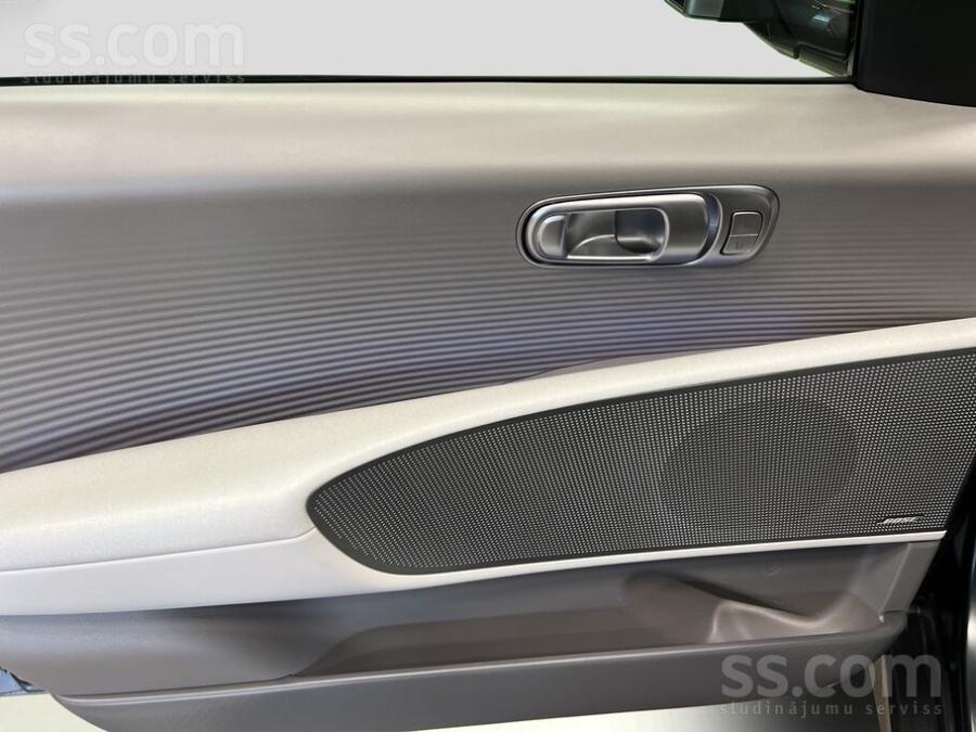 Pelēks Hyundai Ioniq 2023 Rīga, ar dzinēja tilpumu 0.00 L un nobraukumu 30 tūkst. km par 37490 €, foto 14 vietnē AUTOMOTO.COM.LV