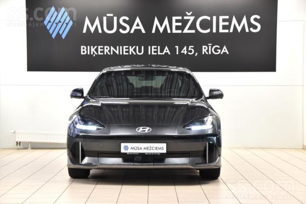 Hyundai Ioniq 2023 Rīga vietnē Pelēks Hyundai Ioniq 2023 Rīga, ar dzinēja tilpumu 0.00 L un nobraukumu 47 tūkst. km par 31990 €, foto 3 vietnē AUTOMOTO.COM.LV