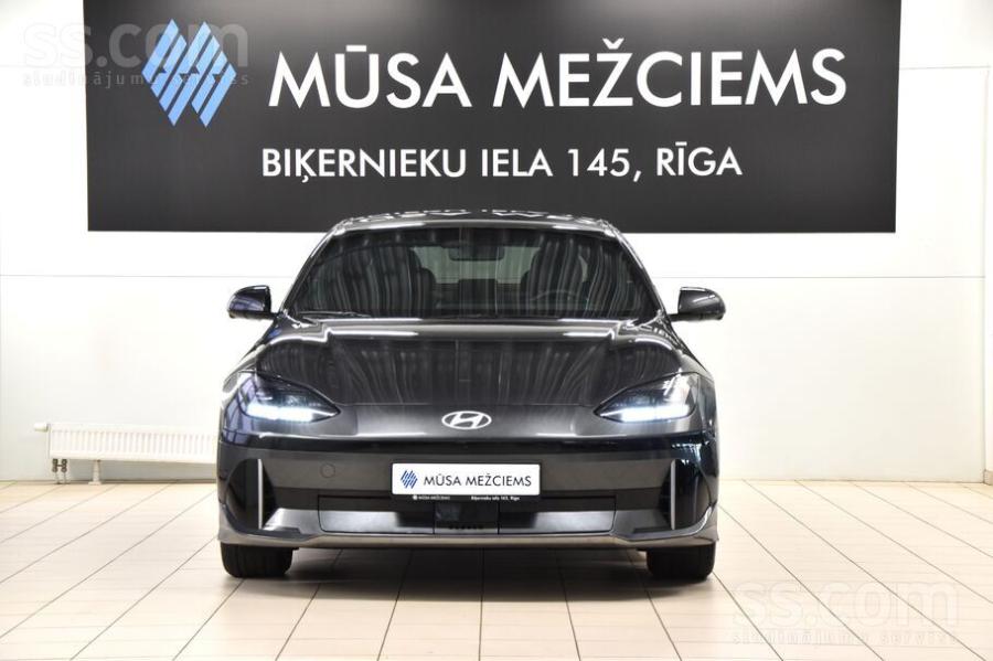 Pelēks Hyundai Ioniq 2023 Rīga, ar dzinēja tilpumu 0.00 L un nobraukumu 47 tūkst. km par 31990 €, foto 3 vietnē AUTOMOTO.COM.LV