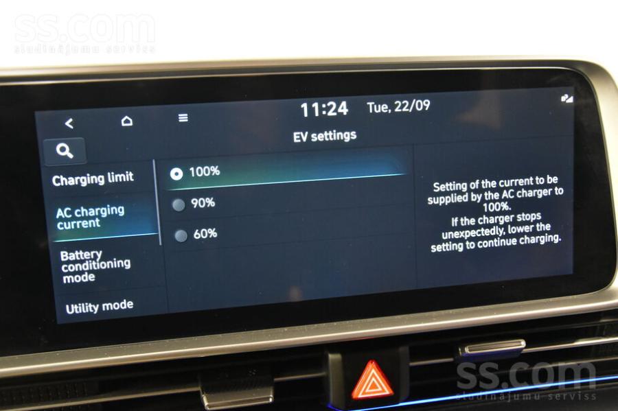 Pelēks Hyundai Ioniq 2023 Rīga, ar dzinēja tilpumu 0.00 L un nobraukumu 47 tūkst. km par 31990 €, foto 24 vietnē AUTOMOTO.COM.LV