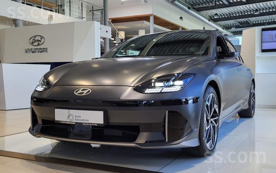 Pelēks Hyundai Ioniq 2024 Rīga, ar dzinēja tilpumu 0.00 L un nobraukumu 18 tūkst. km par 53379 €, foto 1 vietnē AUTOMOTO.COM.LV