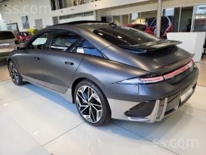 Pelēks Hyundai Ioniq 2024 Rīga, ar dzinēja tilpumu 0.00 L un nobraukumu 18 tūkst. km par 53379 €, foto 8 vietnē AUTOMOTO.COM.LV