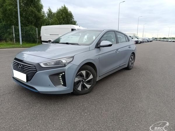 Hyundai Ioniq 2016 in Vilnius, with an engine capacity of 1.58 L and mileage of 219 thousand km for 7500 €, photo 1 on AUTOMOTO.COM.LV