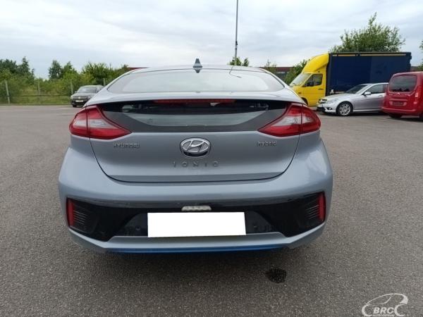 Hyundai Ioniq 2016 in Vilnius, with an engine capacity of 1.58 L and mileage of 219 thousand km for 7500 €, photo 4 on AUTOMOTO.COM.LV