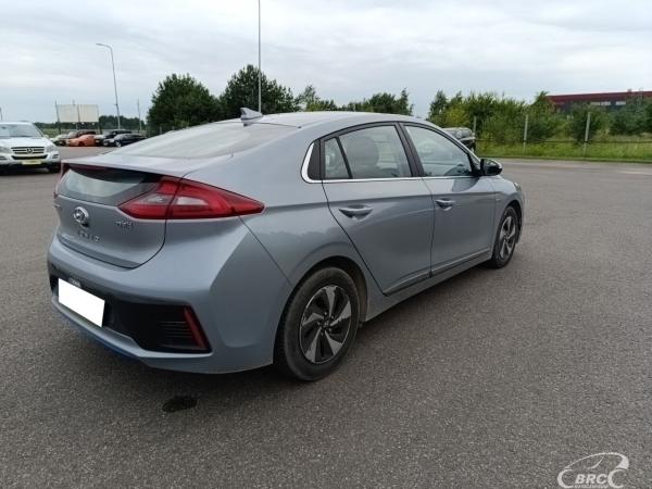 Hyundai Ioniq 2016 in Vilnius, with an engine capacity of 1.58 L and mileage of 219 thousand km for 7500 €, photo 5 on AUTOMOTO.COM.LV