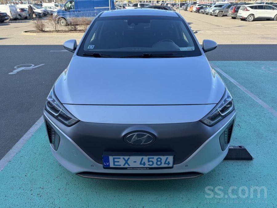 Hyundai Ioniq 2017 Rīga, ar dzinēja tilpumu 0.00 L un nobraukumu 136 tūkst. km par 11800 €, foto 3 vietnē AUTOMOTO.COM.LV