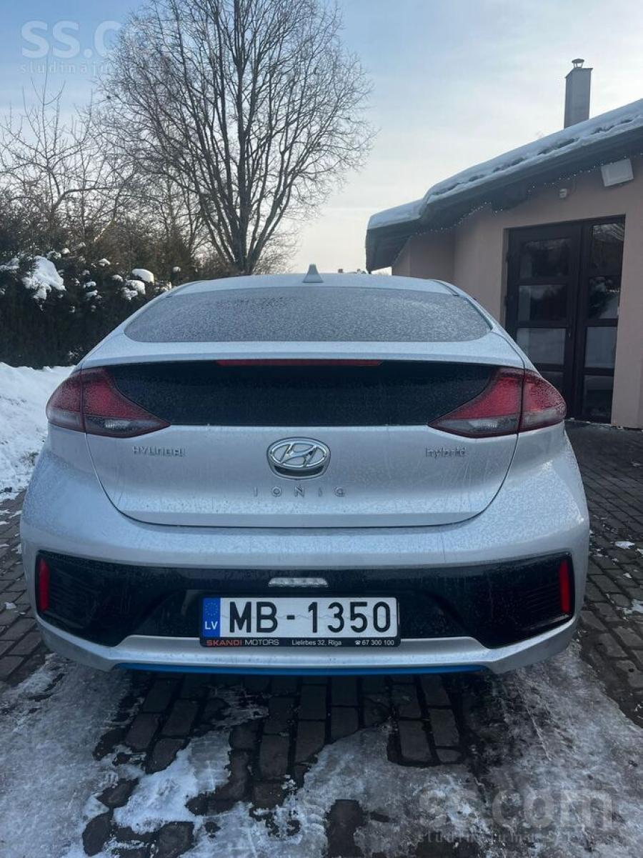 Hyundai Ioniq 2019 in Bauska, with an engine capacity of 1.60 L and mileage of 196 thousand km for 10500 €, photo 6 on AUTOMOTO.COM.LV