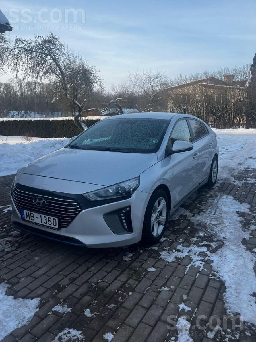 Hyundai Ioniq 2019 in Bauska, with an engine capacity of 1.60 L and mileage of 196 thousand km for 10500 €, photo 7 on AUTOMOTO.COM.LV