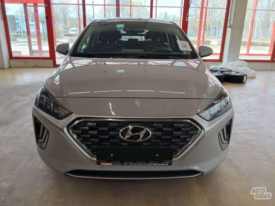 Hyundai Ioniq 2020 in Avizieniai, with an engine capacity of 1.60 L and mileage of 133 thousand km for 14999 €, photo 3 on AUTOMOTO.COM.LV