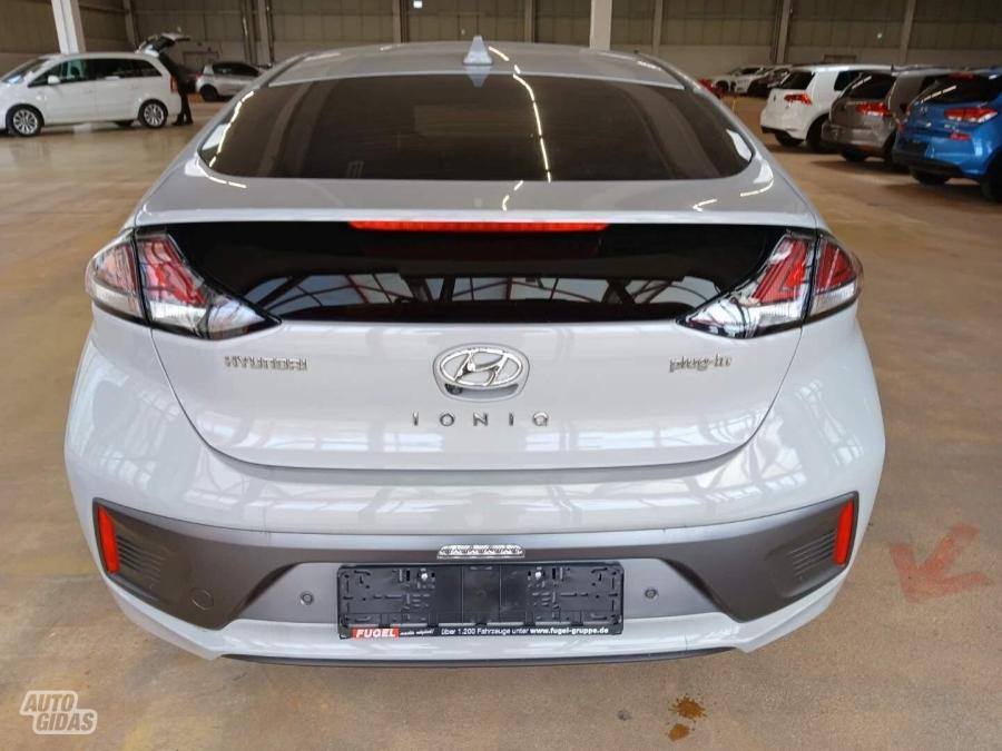 Hyundai Ioniq 2020 in Avizieniai, with an engine capacity of 1.60 L and mileage of 133 thousand km for 14999 €, photo 6 on AUTOMOTO.COM.LV
