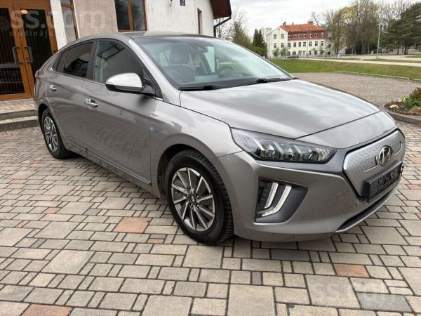 Hyundai Ioniq 2021 in Jelgava, with an engine capacity of 1.60 L and mileage of 54 thousand km for 13900 €, photo 1 on AUTOMOTO.COM.LV