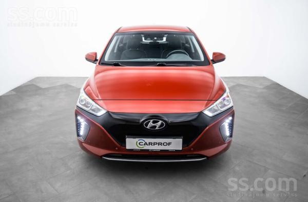 Red Hyundai Ioniq 2018 in Tallinn, with an engine capacity of 0.00 L and mileage of 153 thousand km for 34990 €, photo 2 on AUTOMOTO.COM.LV