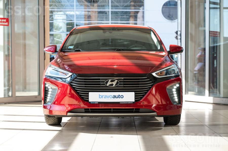 Red Hyundai Ioniq 2019 in Riga, with an engine capacity of 1.60 L and mileage of 64 thousand km for 20350 €, photo 27 on AUTOMOTO.COM.LV