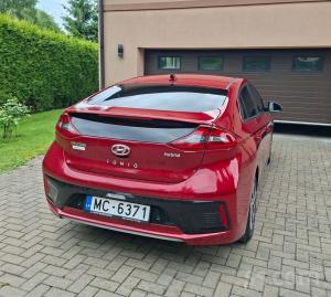 Sarkans Hyundai Ioniq 2019 Rīga, ar dzinēja tilpumu 1.60 L un nobraukumu 198 tūkst. km par 10600 €, foto 4 vietnē AUTOMOTO.COM.LV