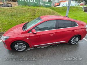 Красный Хендай Ioniq 2020 в Таллин, объемом двигателя 1.60 л и пробегом 115 тыс. км за 12900 €, фото  на AUTOMOTO.COM.LV