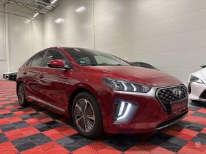 Red Hyundai Ioniq 2020 in Vilnius, with an engine capacity of 1.58 L and mileage of 116 thousand km for 14990 €, photo 4 on AUTOMOTO.COM.LV