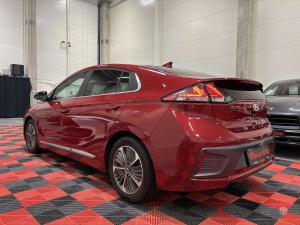 Red Hyundai Ioniq 2020 in Vilnius, with an engine capacity of 1.58 L and mileage of 116 thousand km for 14990 €, photo 7 on AUTOMOTO.COM.LV