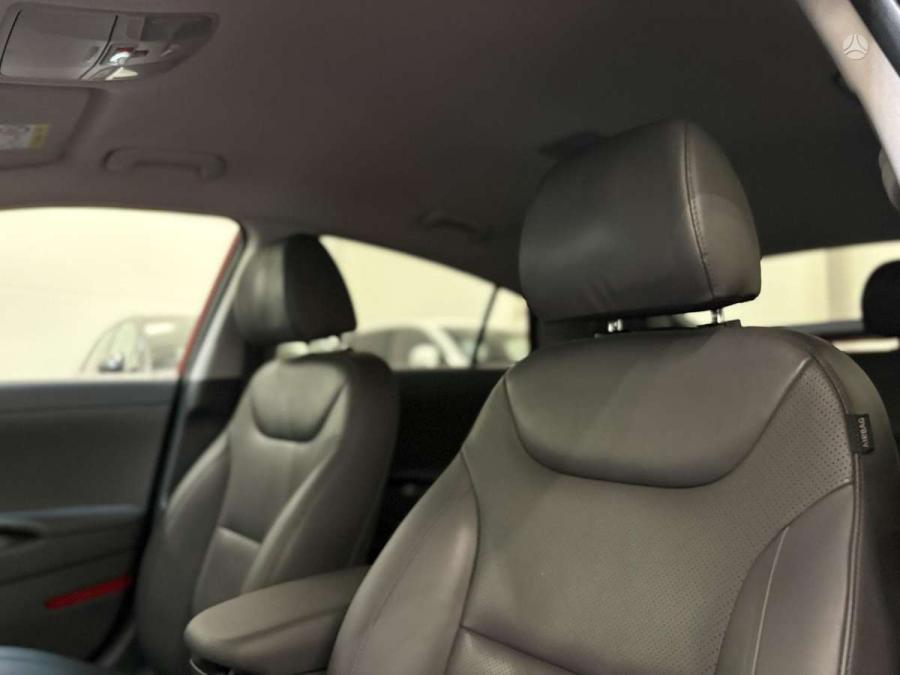 Red Hyundai Ioniq 2020 in Vilnius, with an engine capacity of 1.58 L and mileage of 116 thousand km for 14990 €, photo 17 on AUTOMOTO.COM.LV