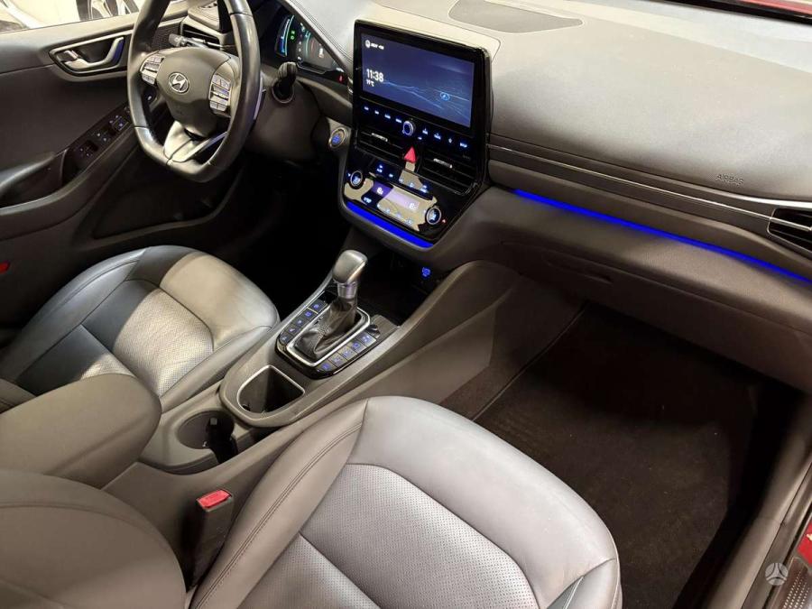 Red Hyundai Ioniq 2020 in Vilnius, with an engine capacity of 1.58 L and mileage of 116 thousand km for 14990 €, photo 19 on AUTOMOTO.COM.LV