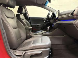 Red Hyundai Ioniq 2020 in Vilnius, with an engine capacity of 1.58 L and mileage of 116 thousand km for 14990 €, photo 20 on AUTOMOTO.COM.LV