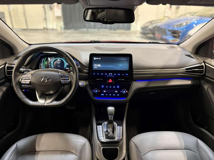 Red Hyundai Ioniq 2020 in Vilnius, with an engine capacity of 1.58 L and mileage of 116 thousand km for 14990 €, photo 21 on AUTOMOTO.COM.LV