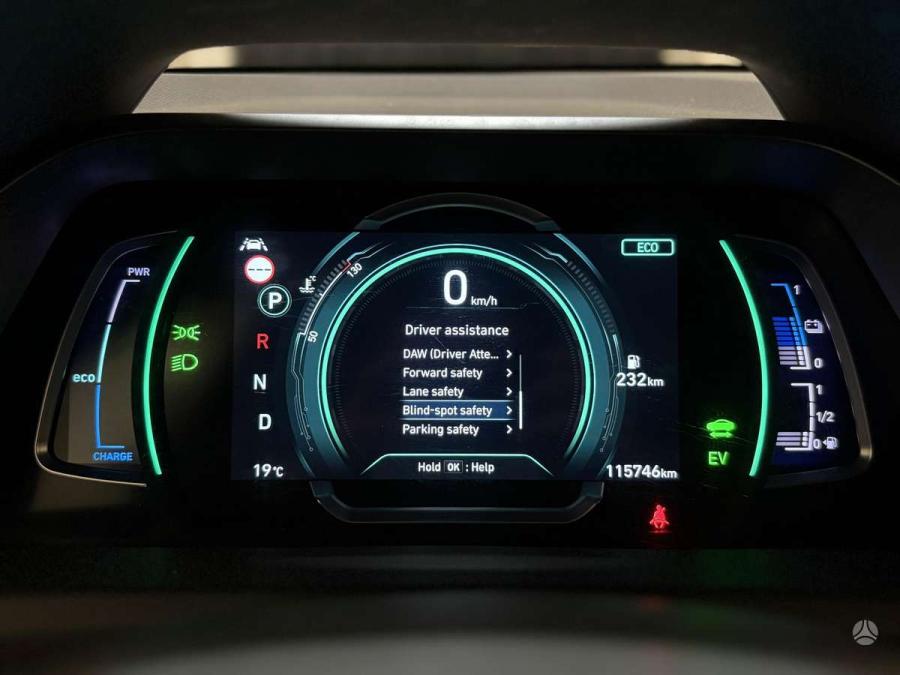Red Hyundai Ioniq 2020 in Vilnius, with an engine capacity of 1.58 L and mileage of 116 thousand km for 14990 €, photo 32 on AUTOMOTO.COM.LV