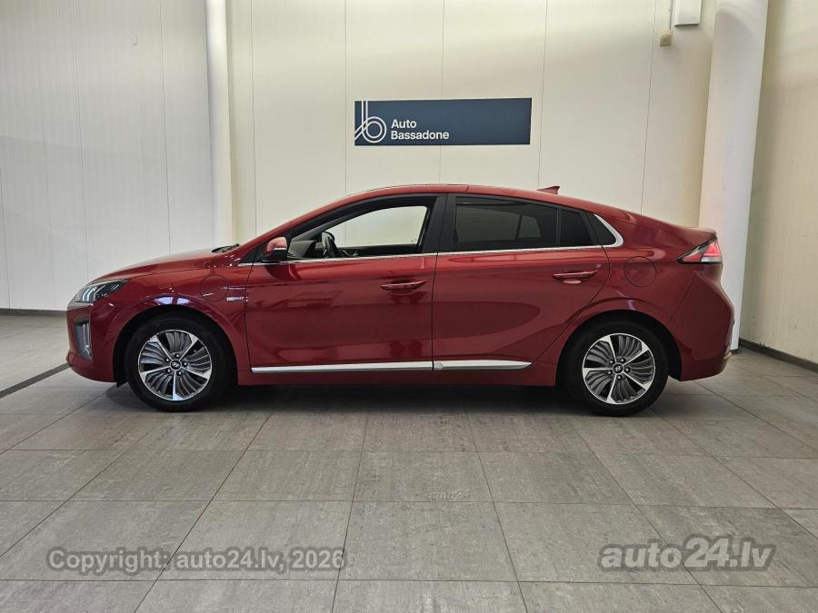 Красный Хендай Ioniq 2020 в Таллин, объемом двигателя 1.60 л и пробегом 116 тыс. км за 13900 €, фото 4 на AUTOMOTO.COM.LV