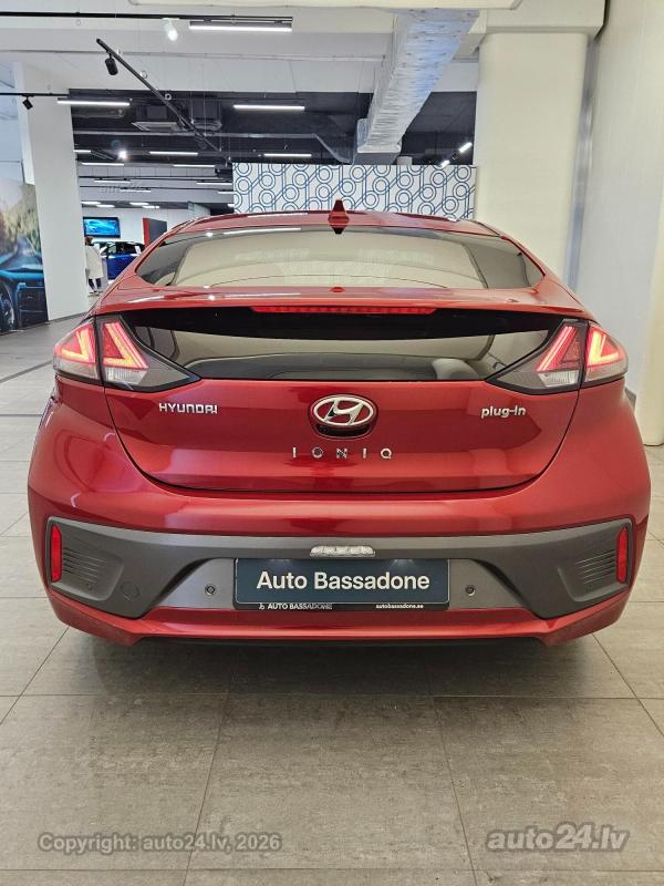 Sarkans Hyundai Ioniq 2020 Tallina, ar dzinēja tilpumu 1.60 L un nobraukumu 116 tūkst. km par 13900 €, foto 5 vietnē AUTOMOTO.COM.LV