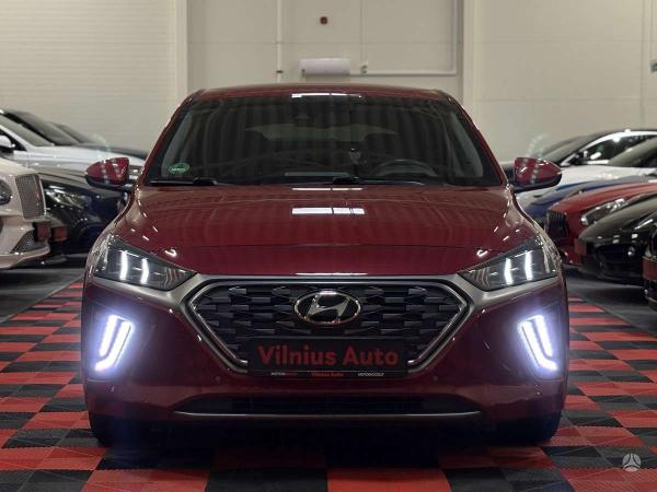 Красный Хендай Ioniq 2020 в Вильнюс, объемом двигателя 1.58 л и пробегом 116 тыс. км за 14800 €, фото 2 на AUTOMOTO.COM.LV