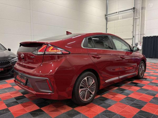 Красный Хендай Ioniq 2020 в Вильнюс, объемом двигателя 1.58 л и пробегом 116 тыс. км за 14800 €, фото 4 на AUTOMOTO.COM.LV