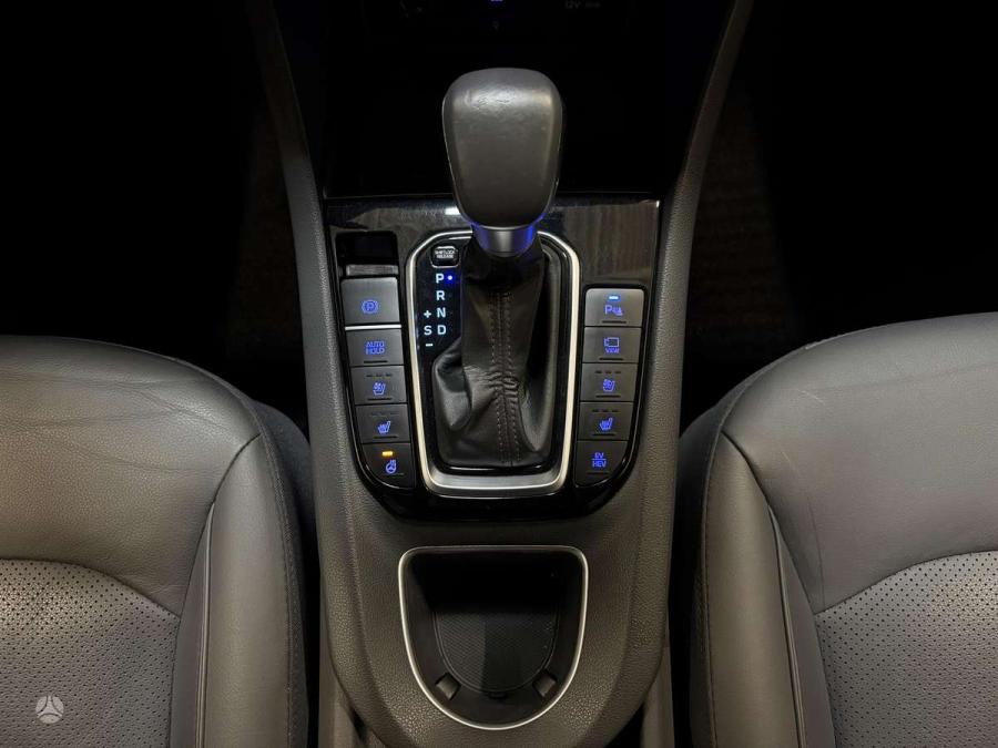 Красный Хендай Ioniq 2020 в Вильнюс, объемом двигателя 1.58 л и пробегом 116 тыс. км за 14800 €, фото 25 на AUTOMOTO.COM.LV