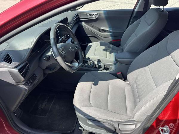 Red Hyundai Ioniq 2022 in Kaunas, with an engine capacity of 1.58 L and mileage of 80 thousand km for 12900 €, photo 7 on AUTOMOTO.COM.LV