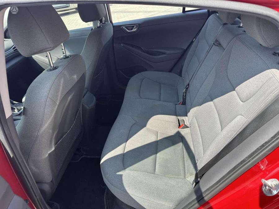 Red Hyundai Ioniq 2022 in Kaunas, with an engine capacity of 1.58 L and mileage of 80 thousand km for 12900 €, photo 9 on AUTOMOTO.COM.LV