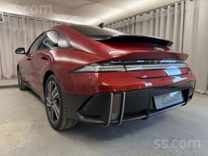 Красный Хендай Ioniq 2023 в Рига, объемом двигателя 0.00 л и пробегом 12 тыс. км за 26990 €, фото 5 на AUTOMOTO.COM.LV