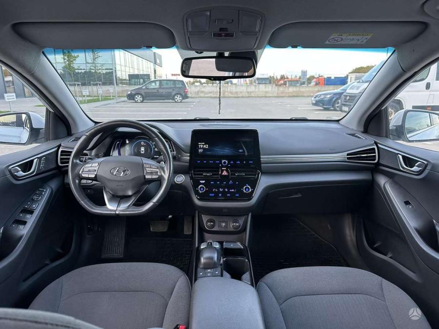 Balts Hyundai Ioniq 2020 Kauņa, ar dzinēja tilpumu 0.00 L un nobraukumu 58 tūkst. km par 13999 €, foto 9 vietnē AUTOMOTO.COM.LV